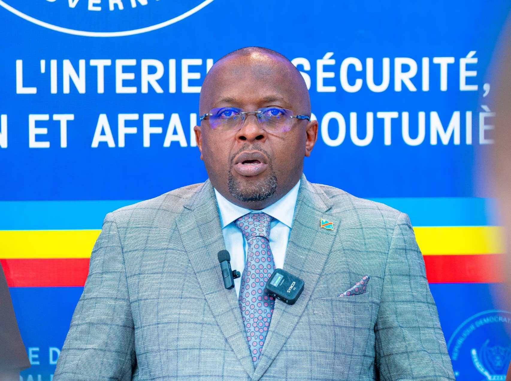 Lutte contre le banditisme urbain : le vice-premier ministre Jacquemain ...