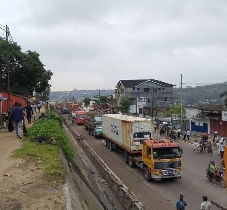 Embouteillage monstre sur la route By-pass : les poids lourds pointés ...