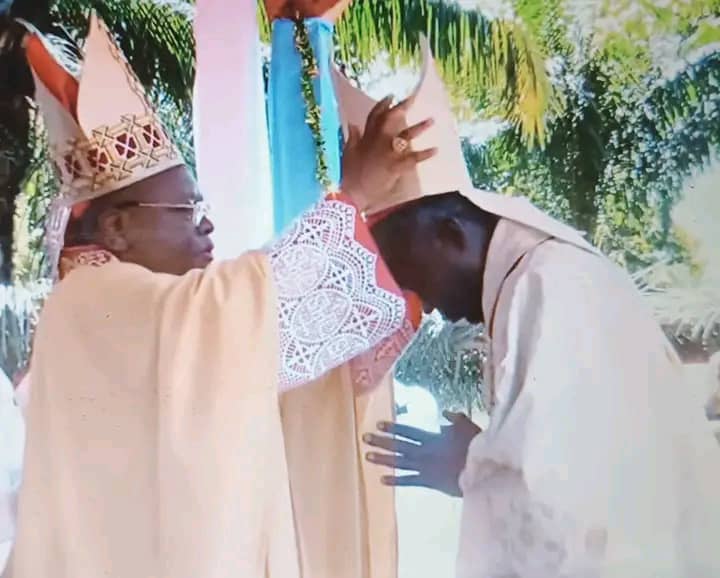 Nord-Ubangi : Mgr Joseph Mopepe intronisé évêque de Molegbe ...